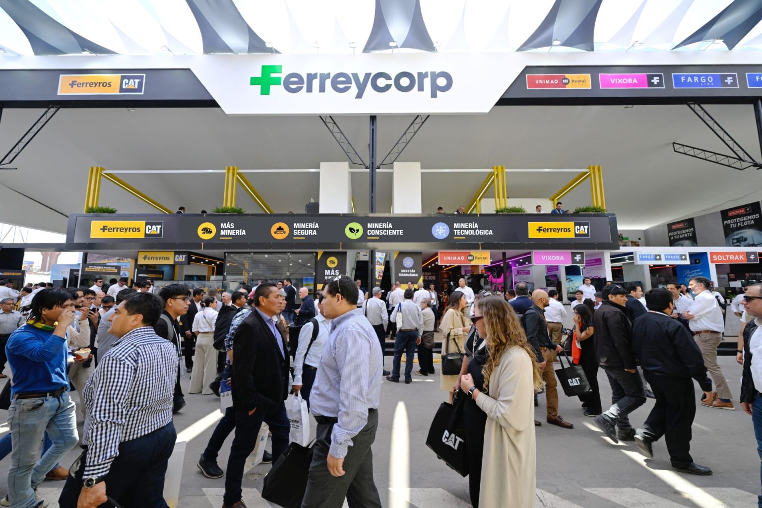 Ferreycorp y Ferreyros lideraron en PERUMIN tendencias transformadoras ...